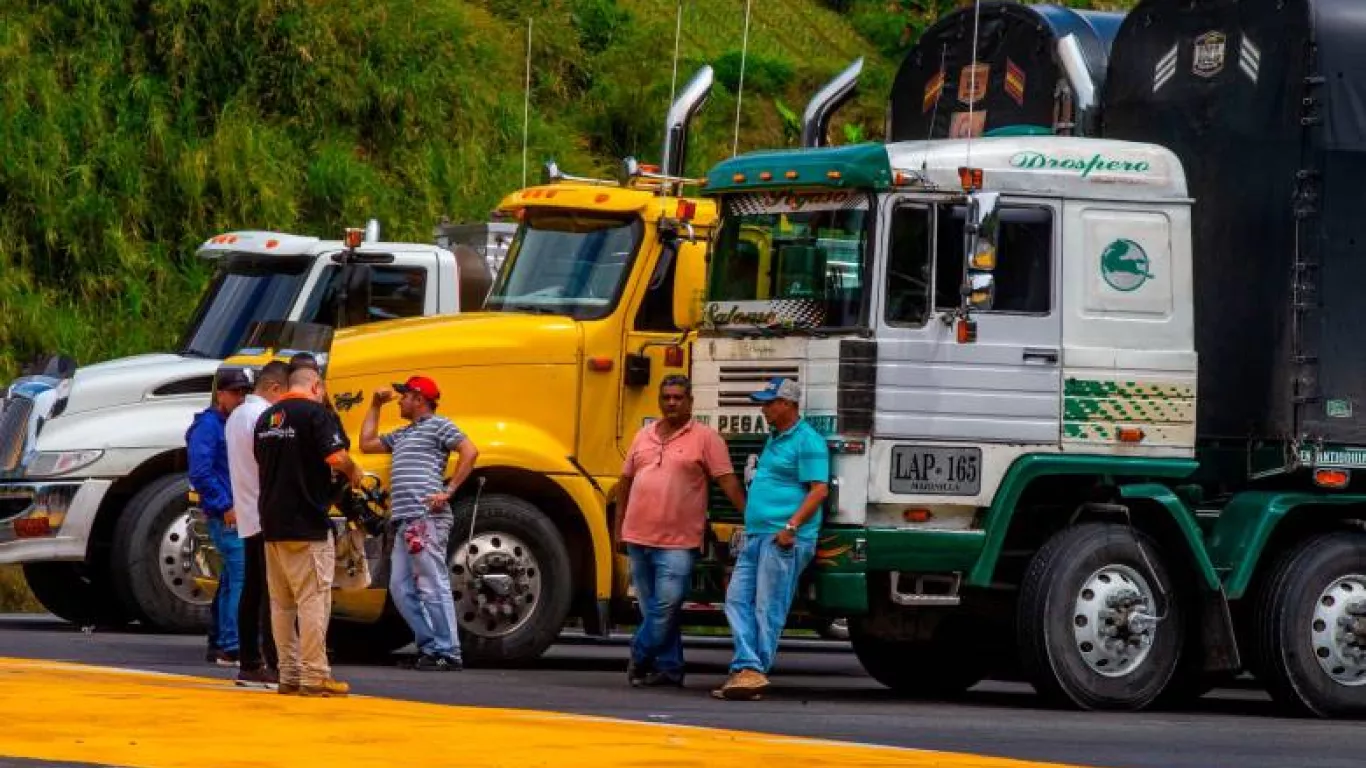 Camioneros anuncian marchas pacíficas este viernes 30 de agosto